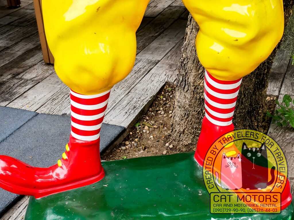 Your 7-Point Guide To The Unique Kad Farang Village (2026)