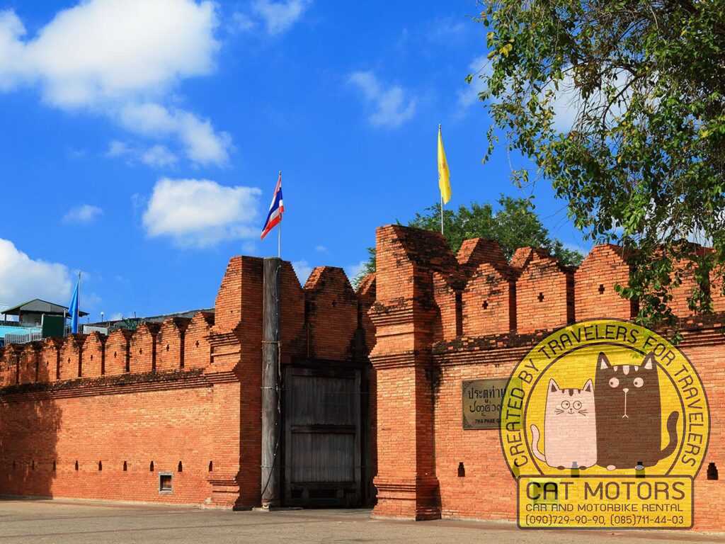 Tha Phae Gate: Your Guide To Chiang Mai's Historical Landmark